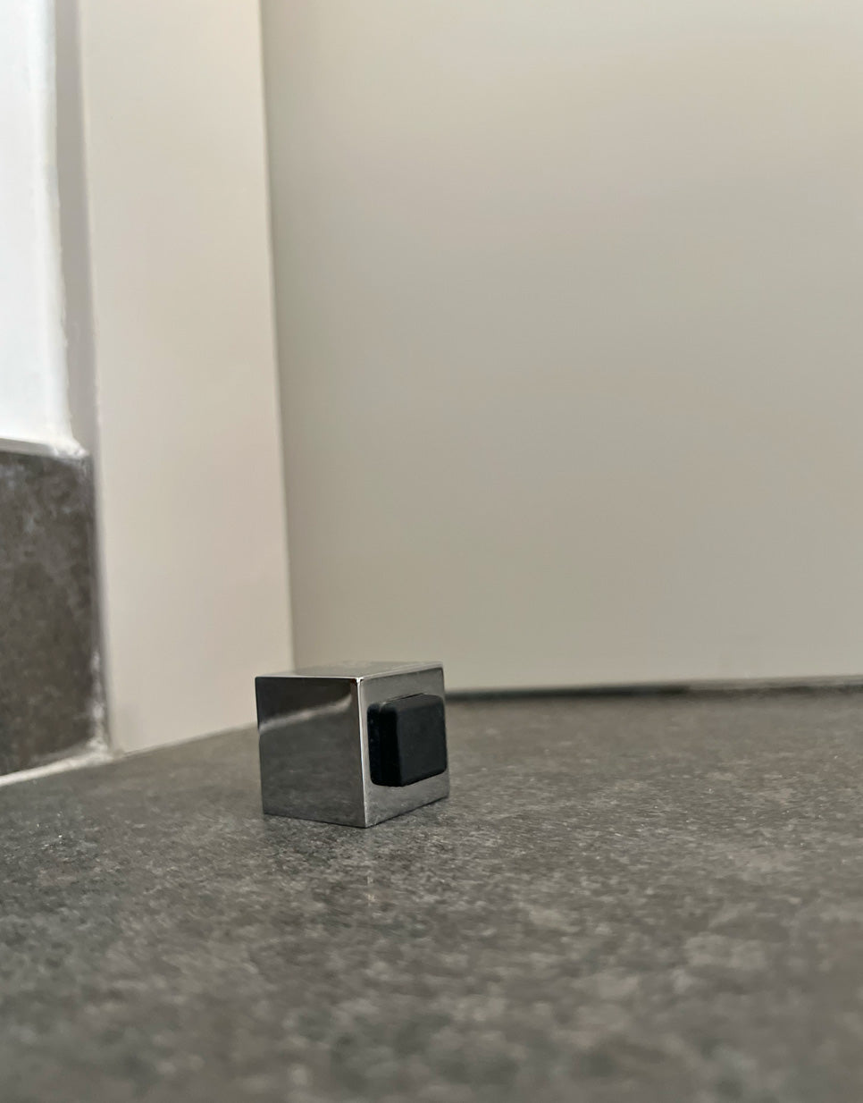 Cube door stop – Groël Design